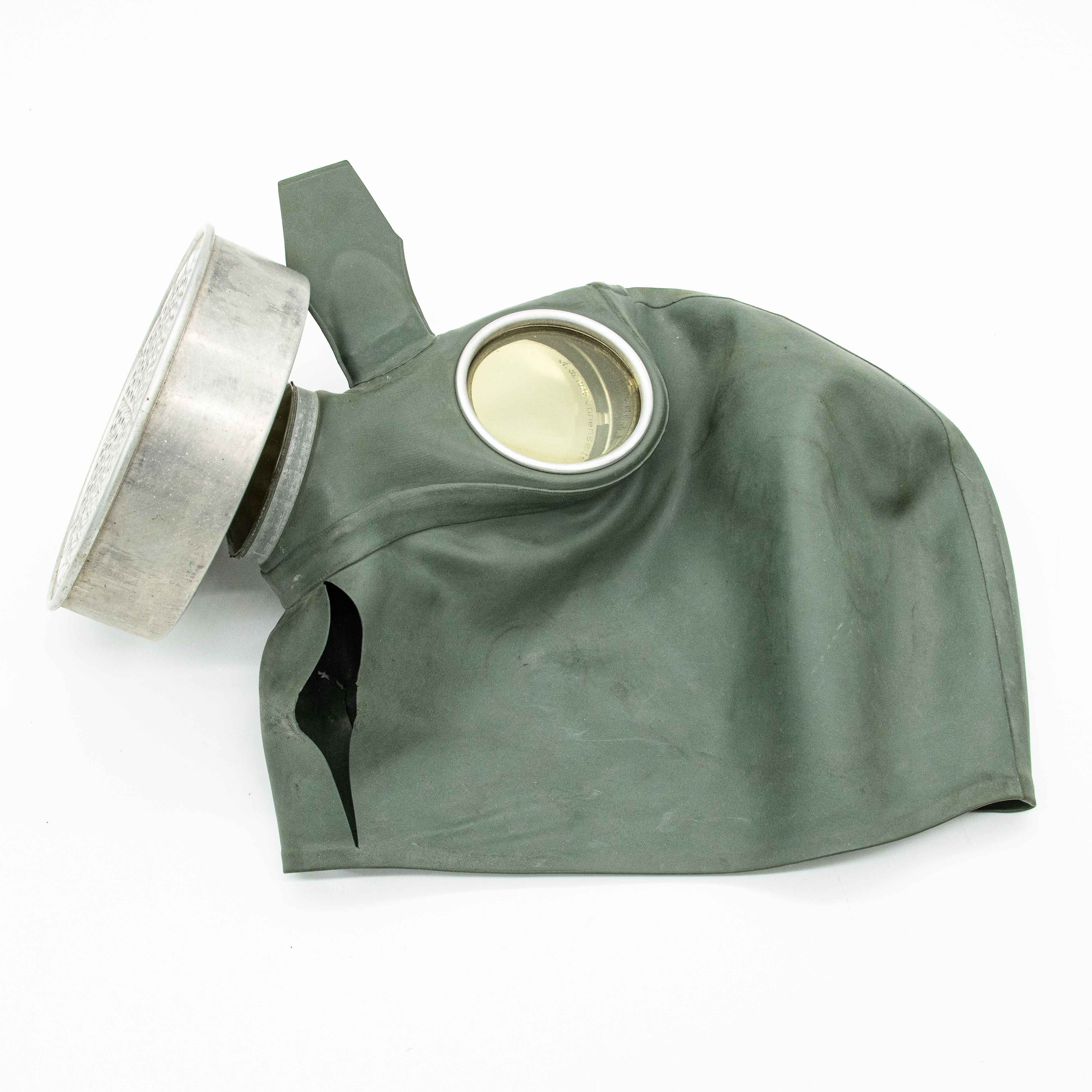 WWII Unissued Nazi Germany Gas Mask – Everything Old Antiques & Vintage